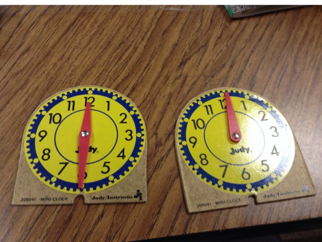 Can You Find The Right Time? Free Games online for kids in Nursery by ...