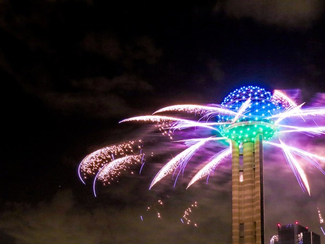 Fireworks Free Games online for kids in Nursery by Mrs